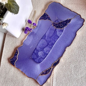 Resin Oval Geode Tray With Gold Details and Mini Crushed Metallic Glass ...