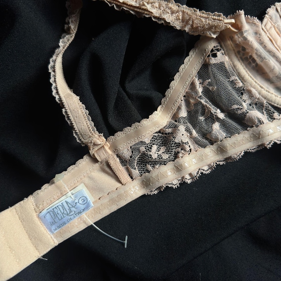 True Vintage 90s La Perla Lace Balconette Bra in Blus… - Gem