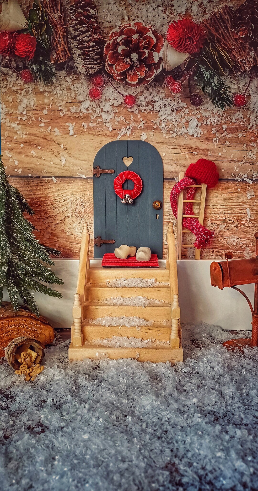 Secret Santa Door Set With Secret Santa Accessories Ladder, Scarf ...