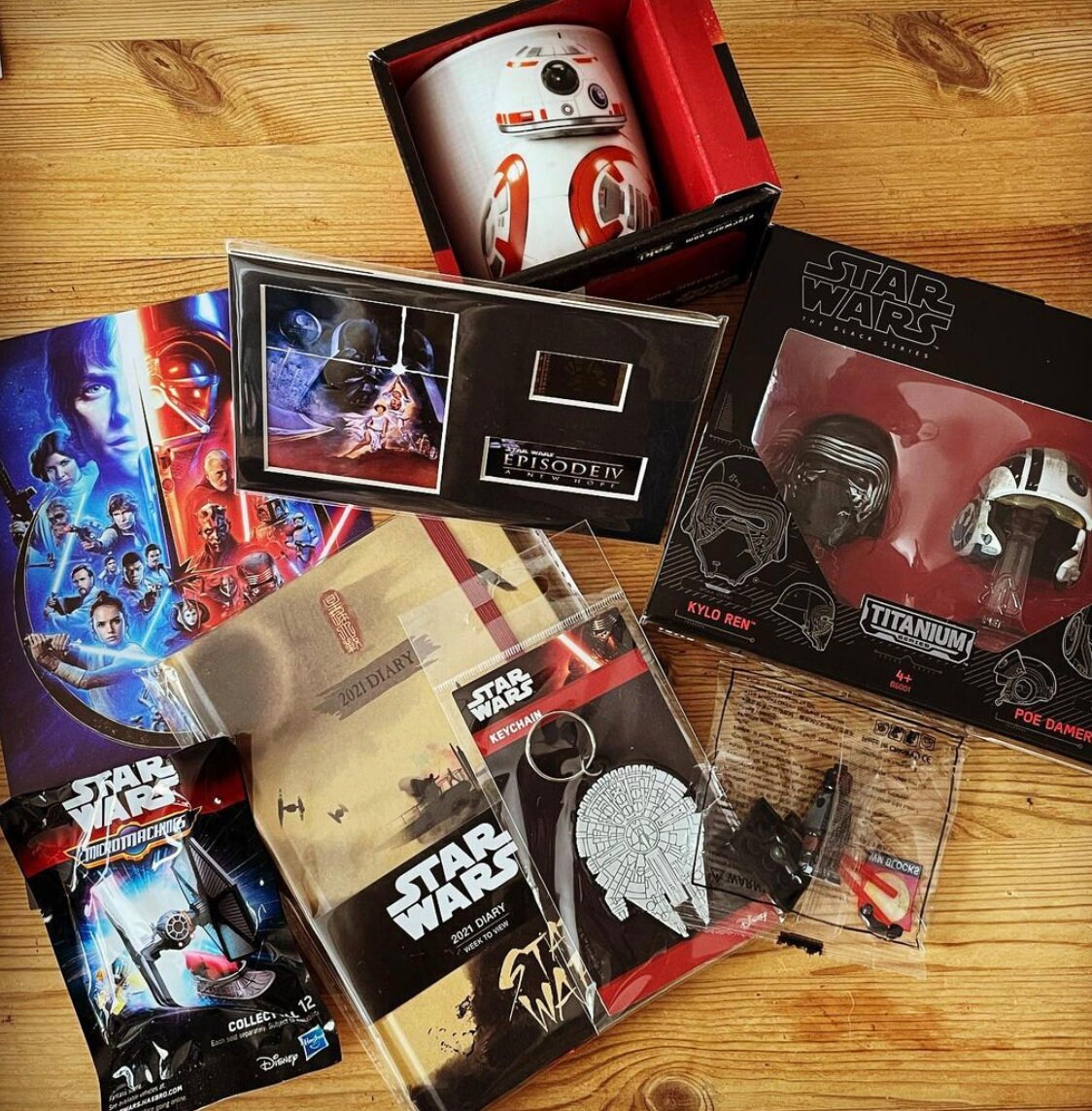 Star Wars Gift Box Figures Artwork Accessories & More - Etsy UK