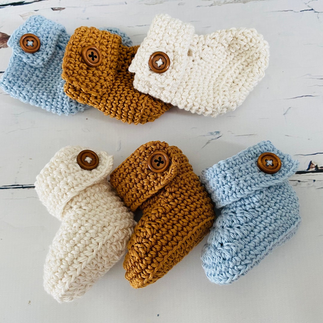 Crochet Booties Pattern/ Baby Booties Pattern/ Crochet Button Booties ...