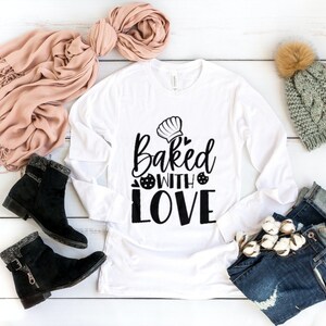Baked With Love SVG | Oven Mitt Svg, Kitchen Towel, Christmas Baking ...