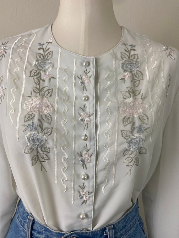 Vintage 80s Embroidery Body Pastel Color Collarless L… - Gem