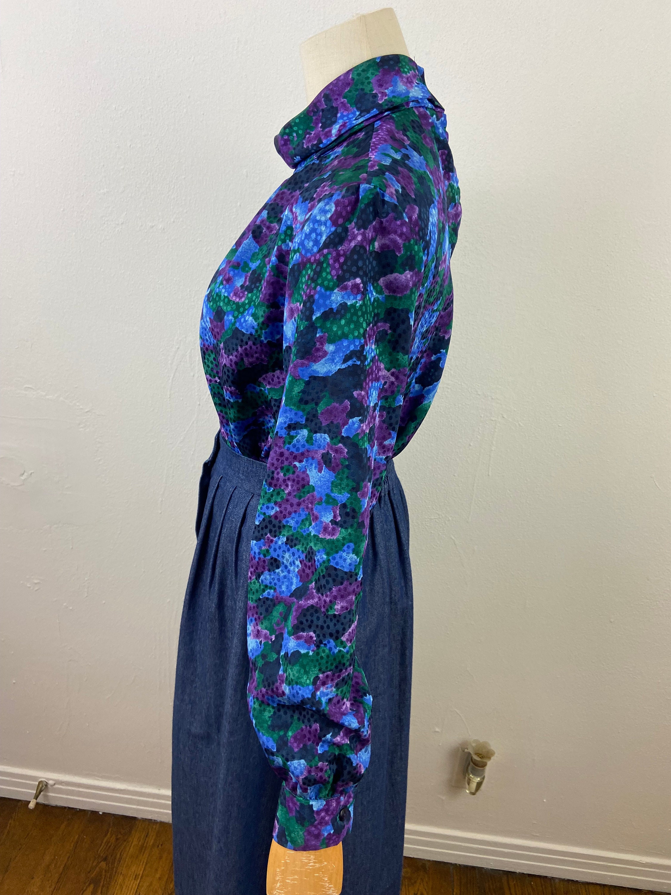 Vintage 80s Forest Colors Print With Ballon Sleeves and Rulled Hight ...