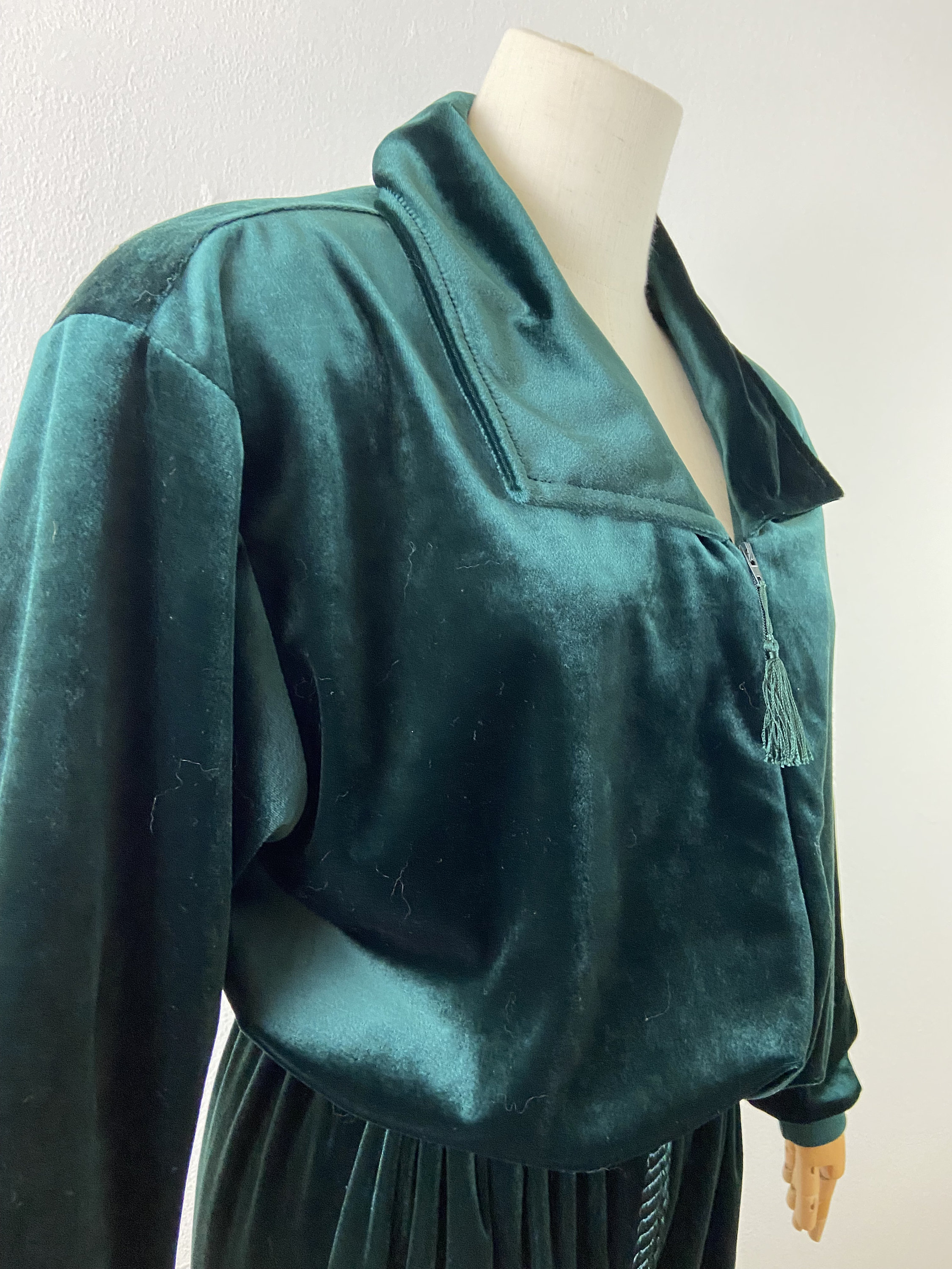 Vintage 90s Green Velvetier Long Sleeves Zipper Front Jumpsuit BY ...