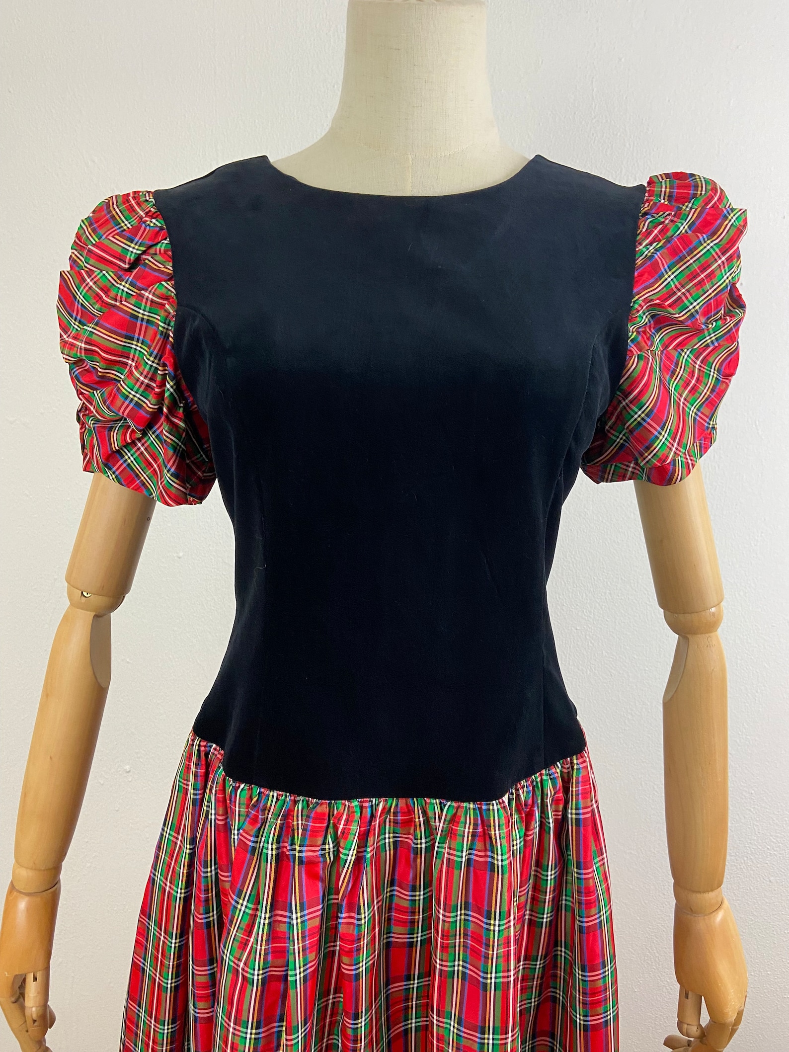Vintage 80s Scottish Plaid Christmas Woman Dress With Velvet Top and ...