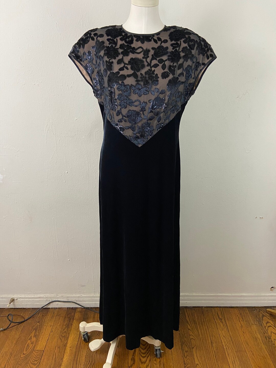 Vintage 80s Style From 30s Back Silk Velvetier Slim Fit Design Gown ...