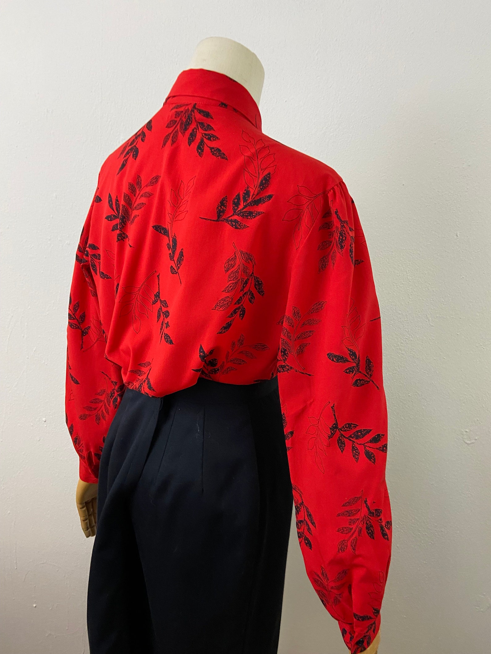 Vintage 70s Judy Bond Red and Black Print Blouse, Boho Chic Leaves ...