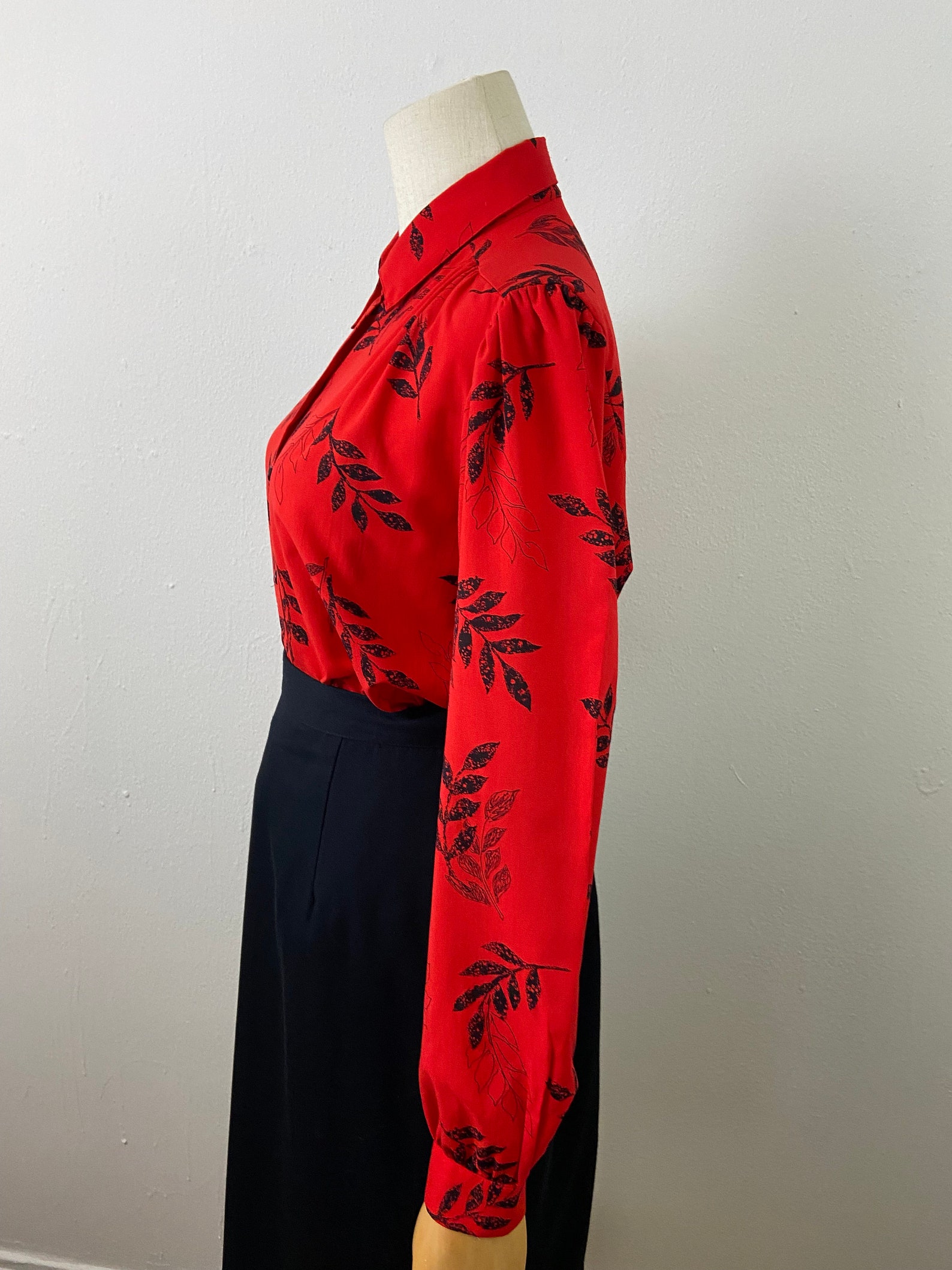 Vintage 70s Judy Bond Red and Black Print Blouse, Boho Chic Leaves ...