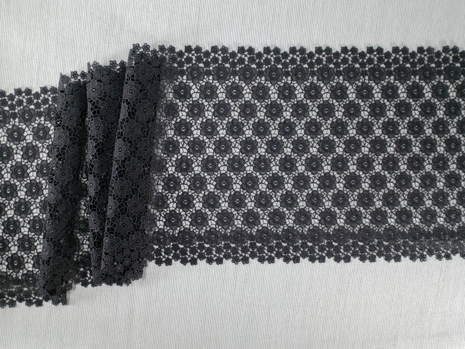 Black Scalloped Stretch Lace With Flowers Guipure Bra Making 22.8cm / 9 ...