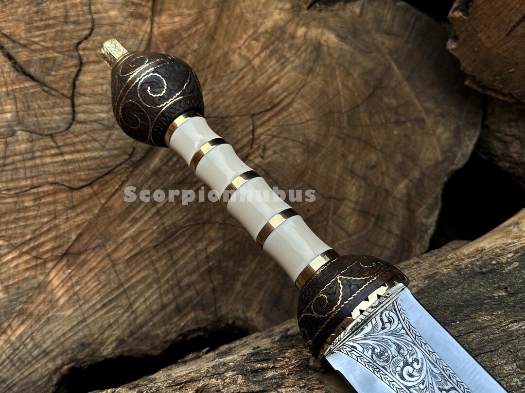 Roman Master Sword Gladius Sword | Hand Engraved Vikings Sword ...