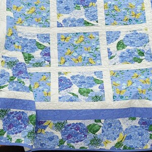 Hydrangea Print Quilt, Summer Patchwork Quilt, Floral Quilted Throw ...