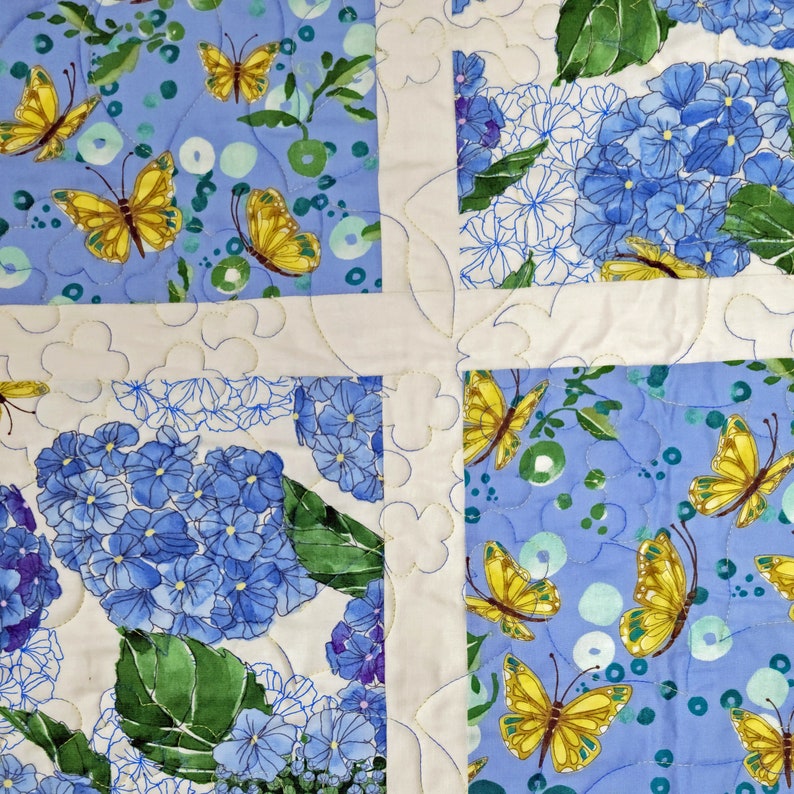 Hydrangea Print Quilt, Summer Patchwork Quilt, Floral Quilted Throw ...