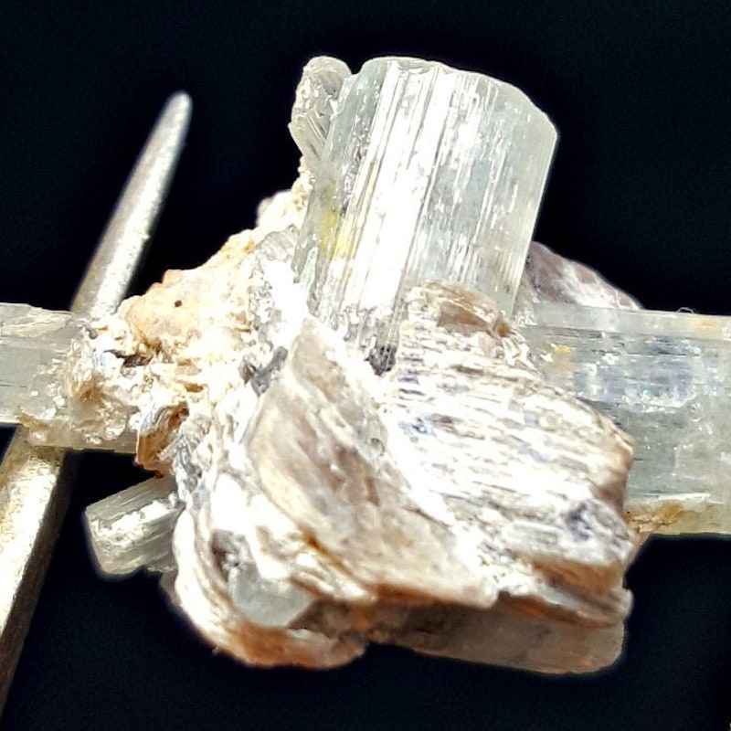 Beryl Crystal - Etsy