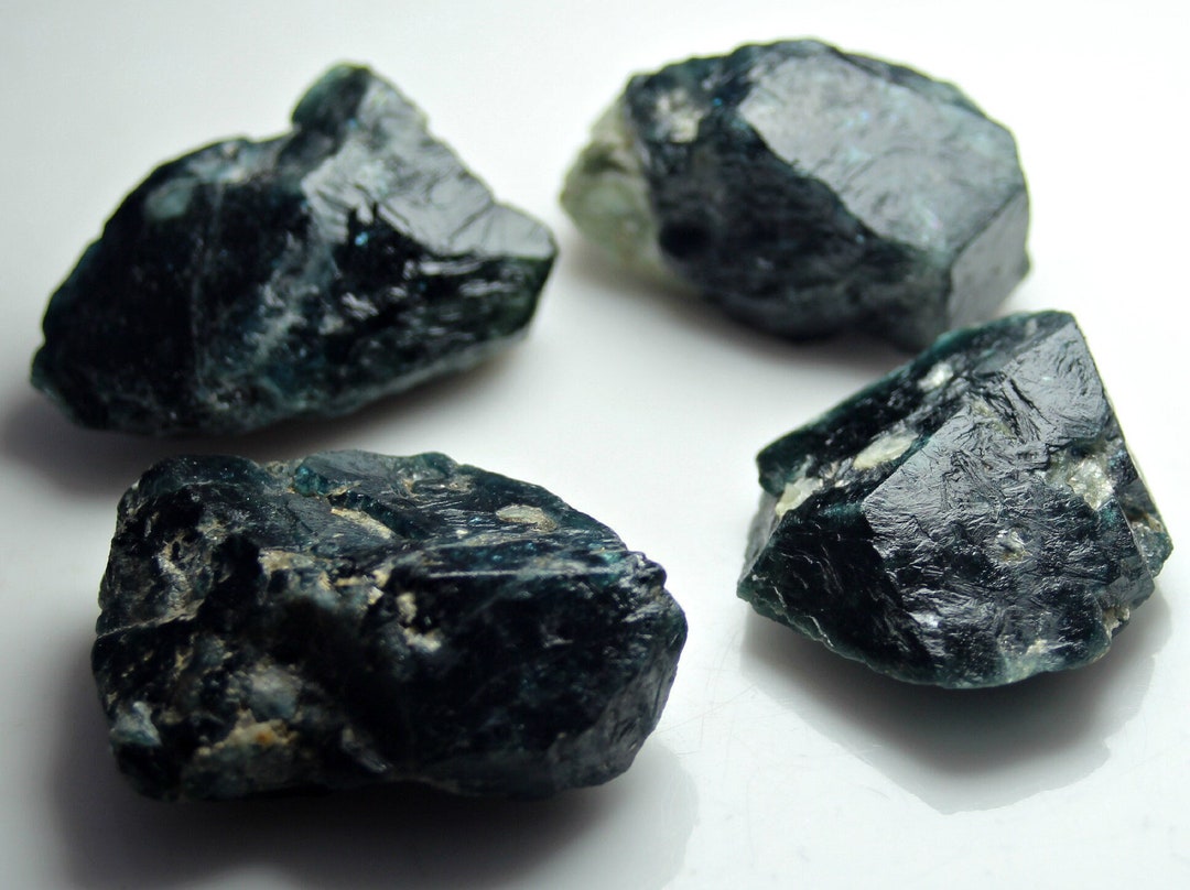 Ultra Blue Green Color Natural Dravite Tourmaline Crystals Facet Grade ...