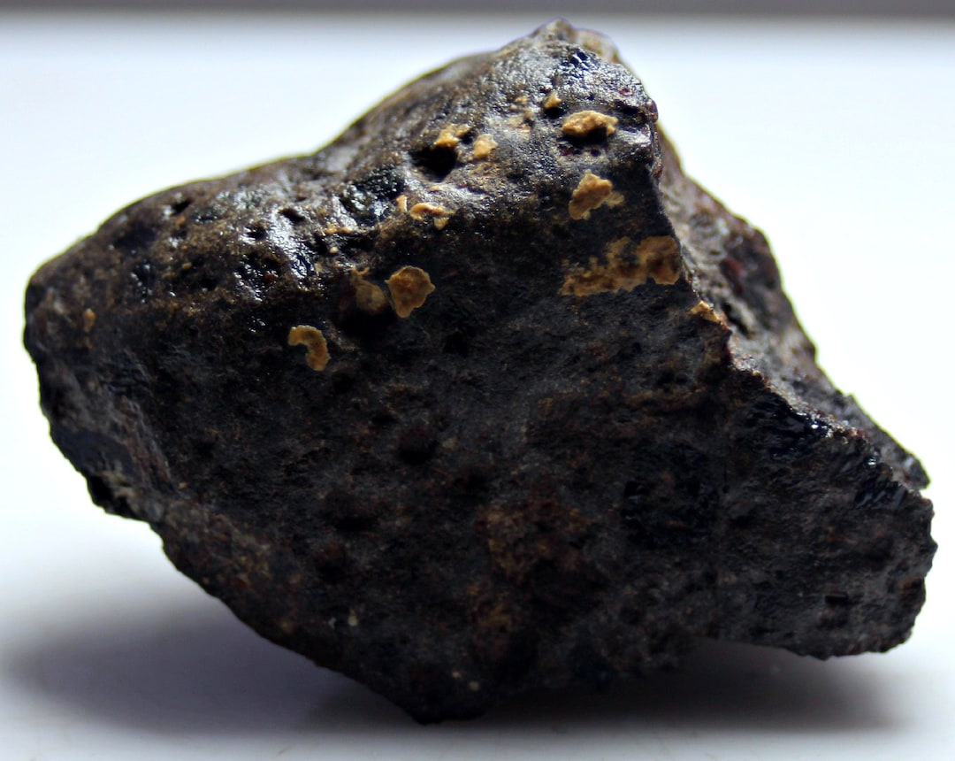 Genuine Meteorite With Unknown Minerals Struck at Mughul Baluchistan ...