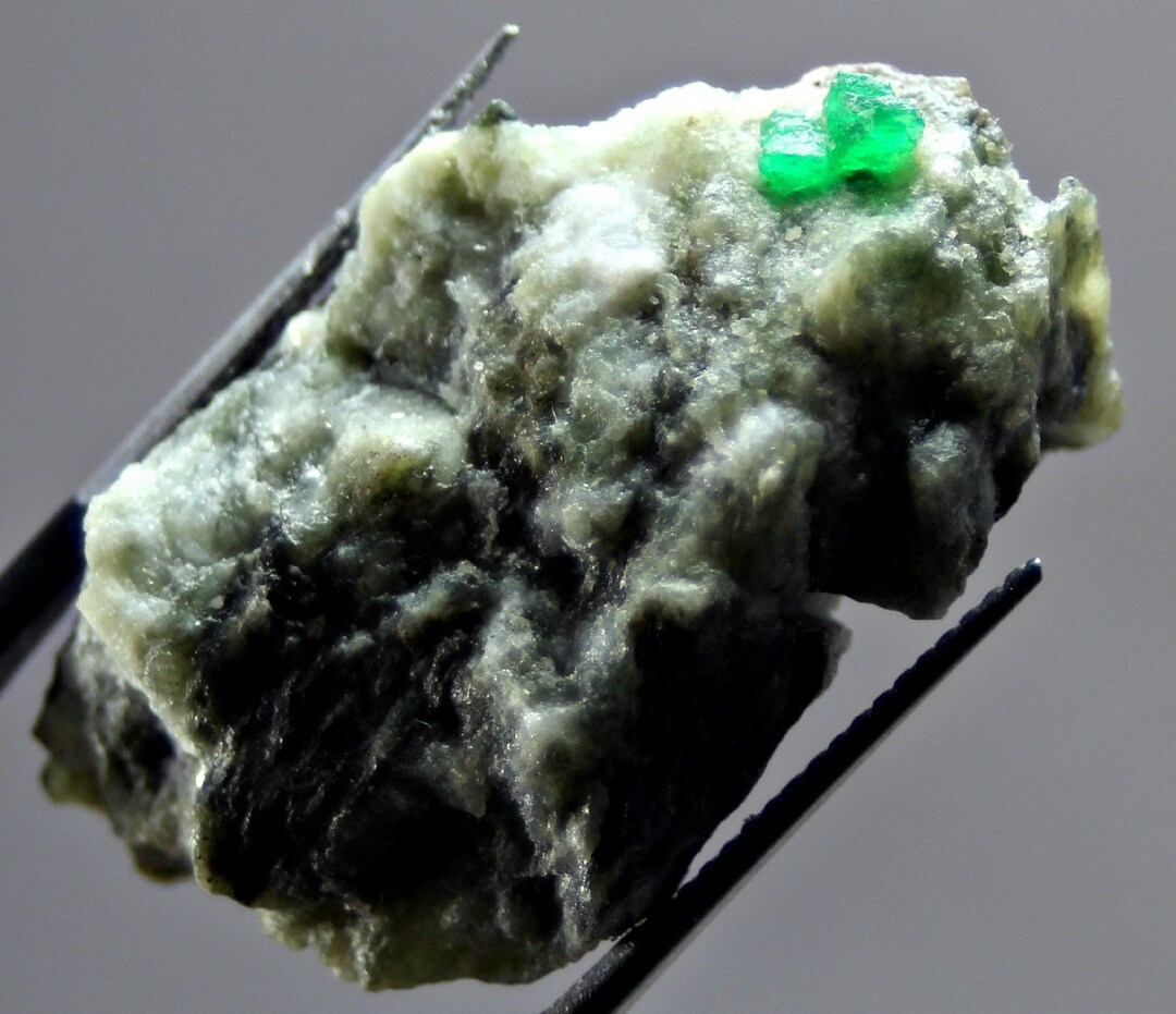 49.0 CT Classic Transparent Green Color Natural Emerald Crystal on ...