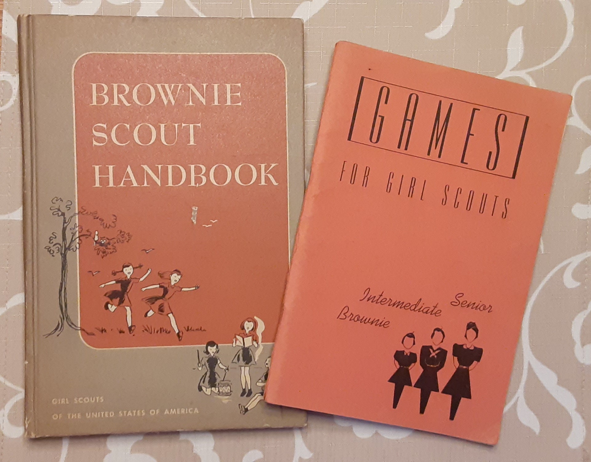 Brownie Handbook & Girl Scout Activity Book, 1942/1951 Vintage - Etsy