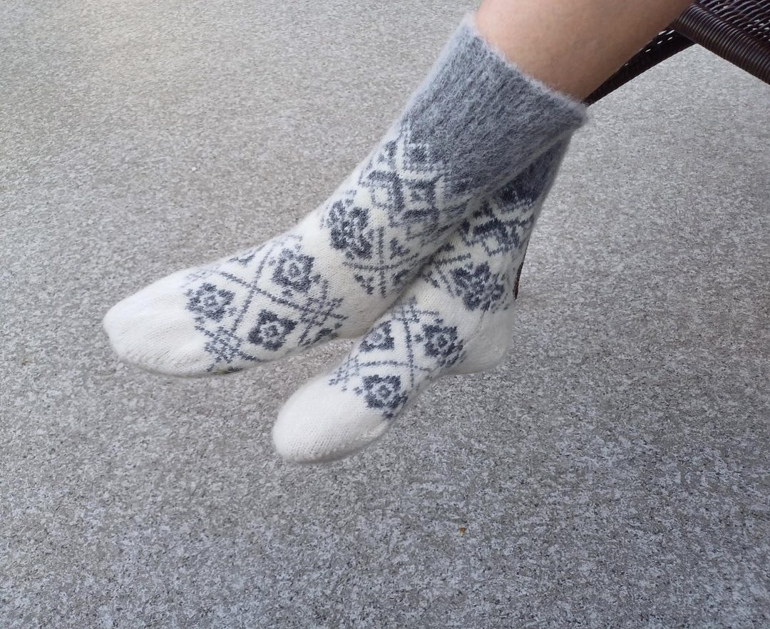 Luxury Ethnic Pattern Medium Thick Merino Wool Women's Socks, Casual ...