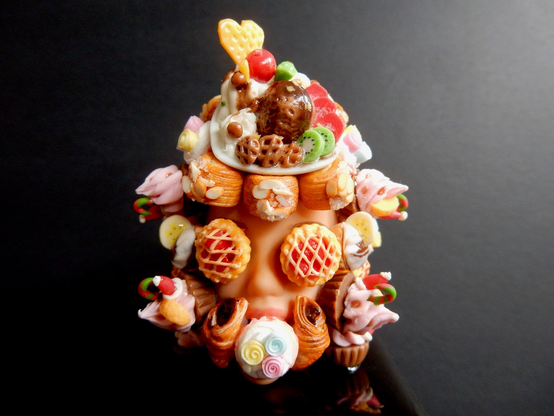 Dessert Barbie Head, Scary Barbie Doll, Barbie, Creepy Doll Figurine ...