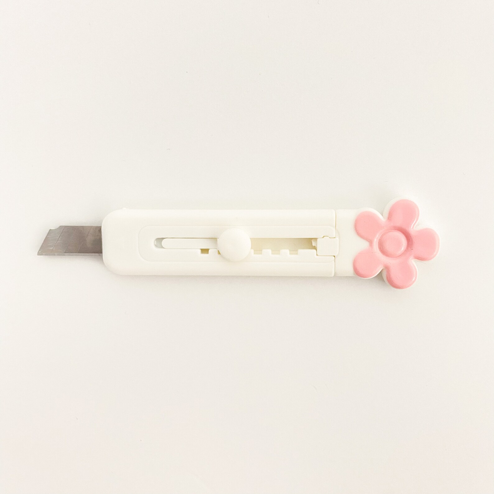 Daisy Utility Knife Box Cutter, Cute Box Cutters, Utility Knife ...