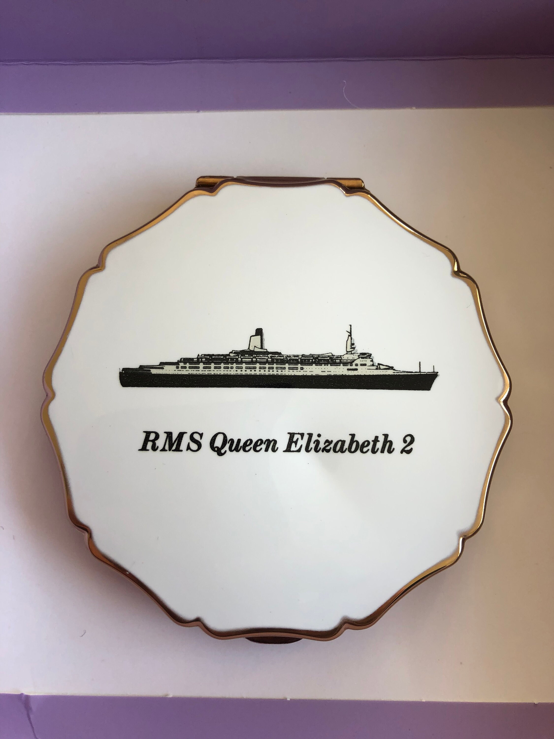 Vintage Queen Elizabeth 2 Ocean Liner Stratton Compact - Etsy