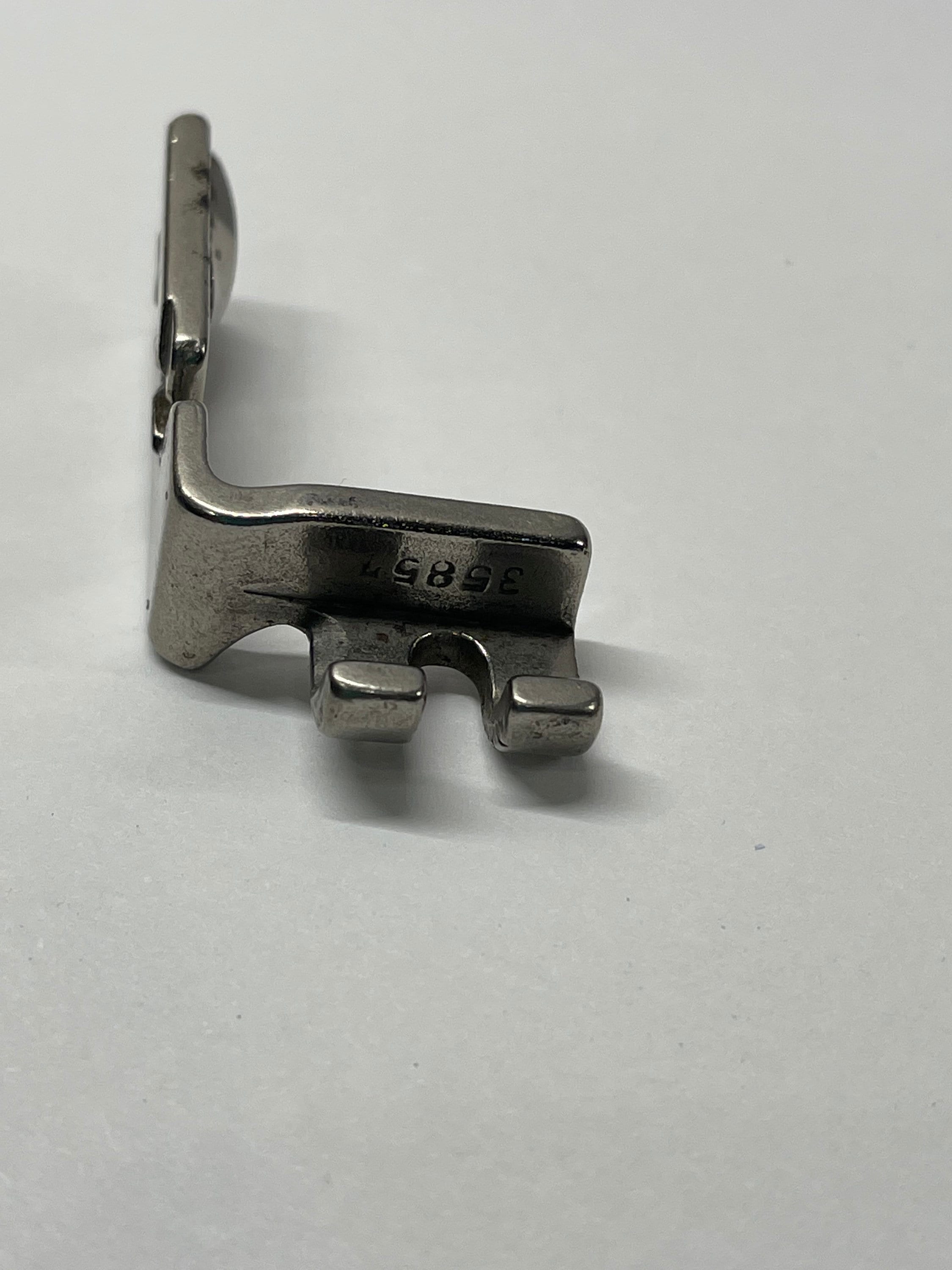 Featherweight 66 201 99 222 221 Vintage Original Singer Gathering Foot ...