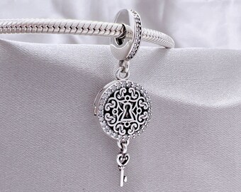 Pandora Regal Key - Etsy