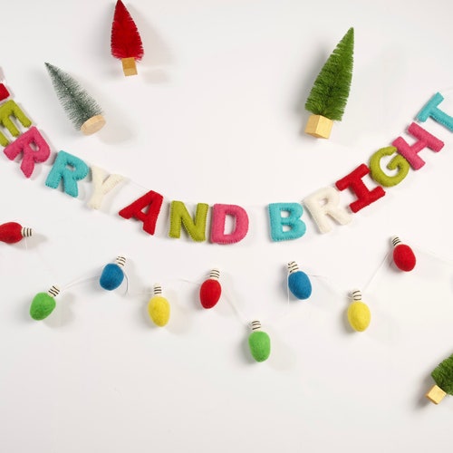 Merry & Bright Christmas Banner/ Holiday Garland/ Pink - Etsy