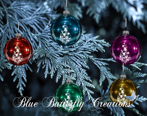 Colorful christmas ornaments store
