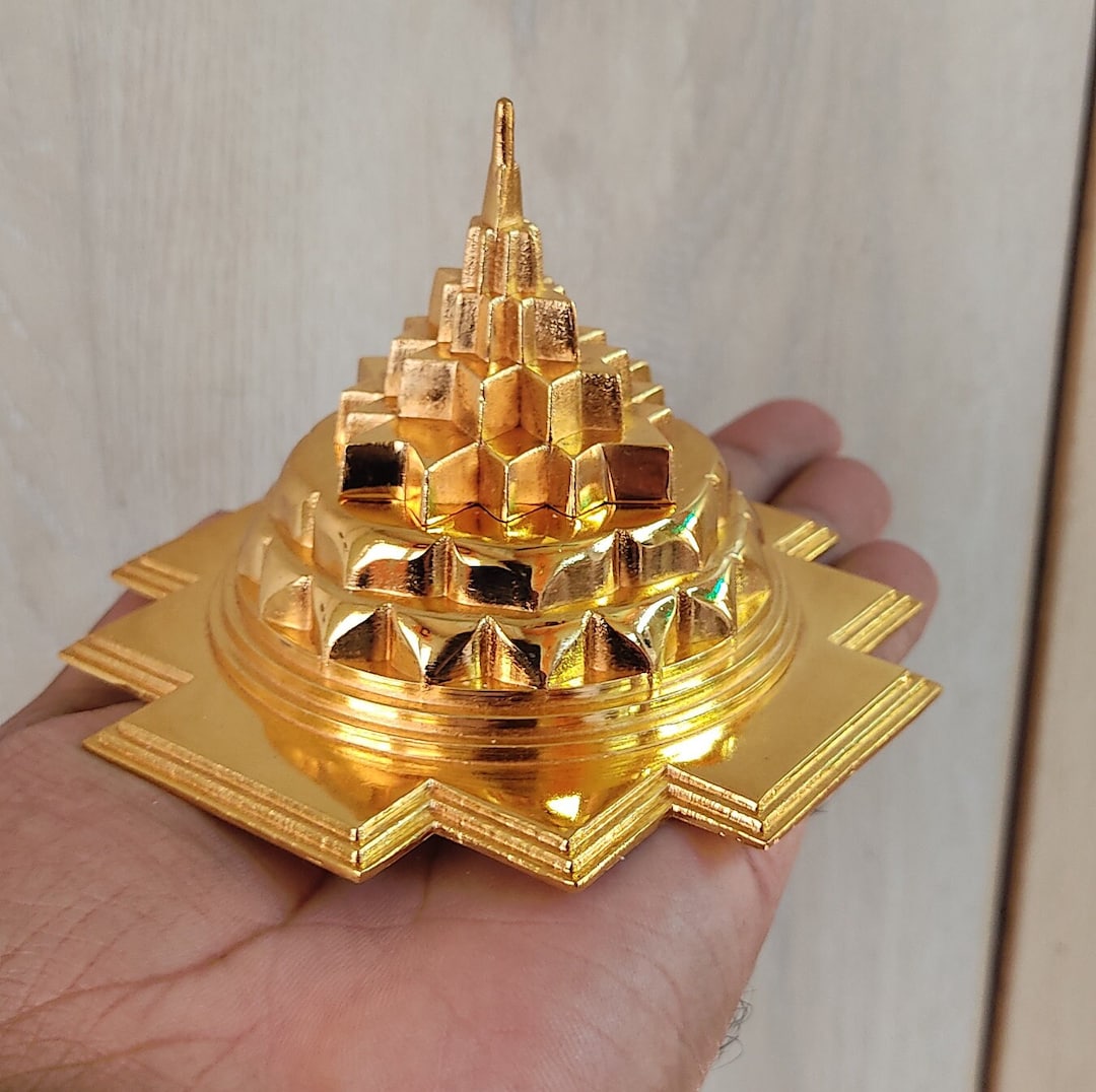 Maha Meru Shree Shri Yantra Hindu Ancient Yantra Design Made With ...