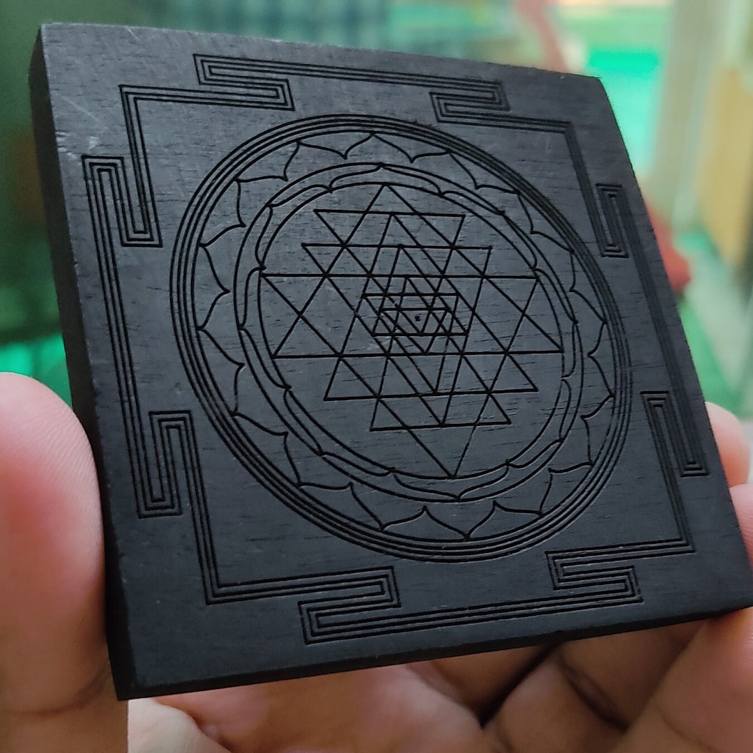 Wooden Sri Yantra: Vedic Design for Peace and Prosperity - Etsy