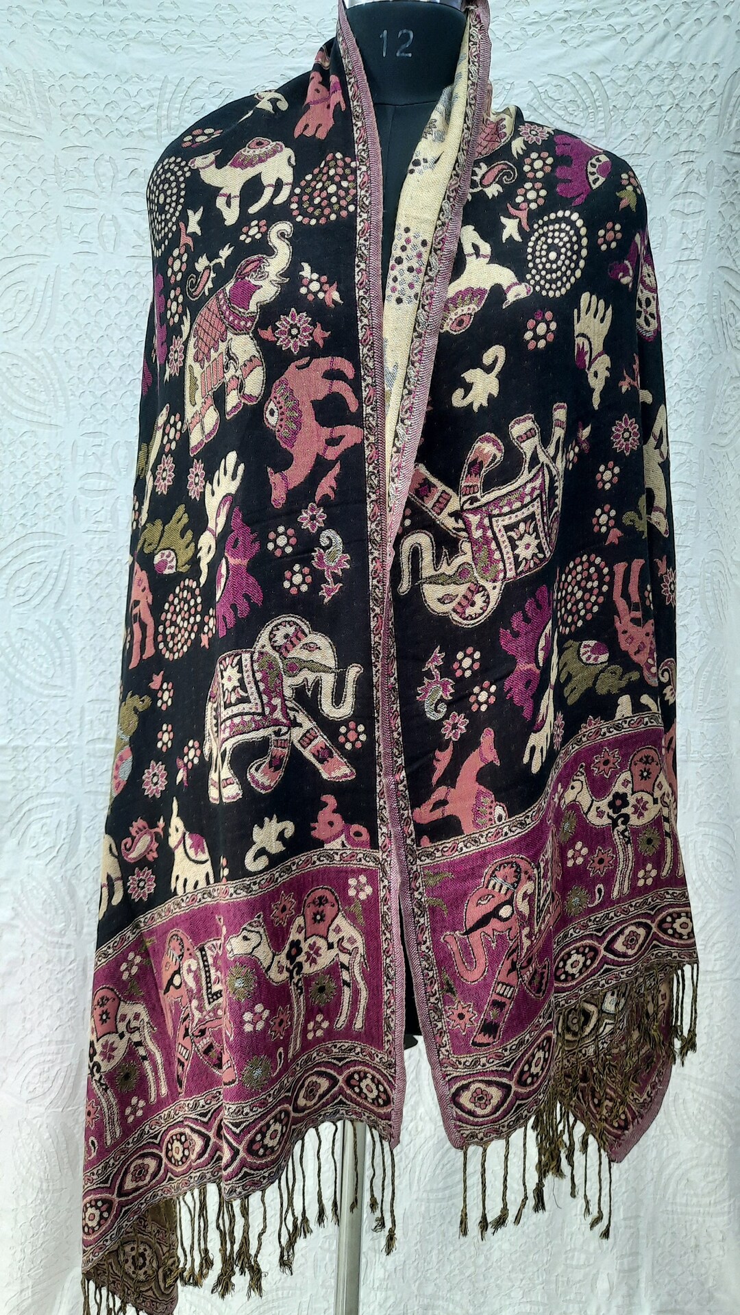 Schwarze Yak Wolle Stola, Paisley Schal, handgemacht geblümten ...