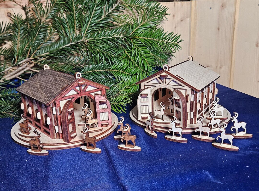 Santa's Reindeer Barn W/ 9 Deer Hand Made All Wood Festive Christmas ...