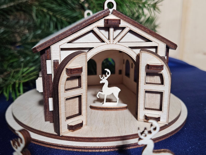 Santa's Reindeer Barn W/ 9 Deer Hand Made All Wood Festive Christmas ...