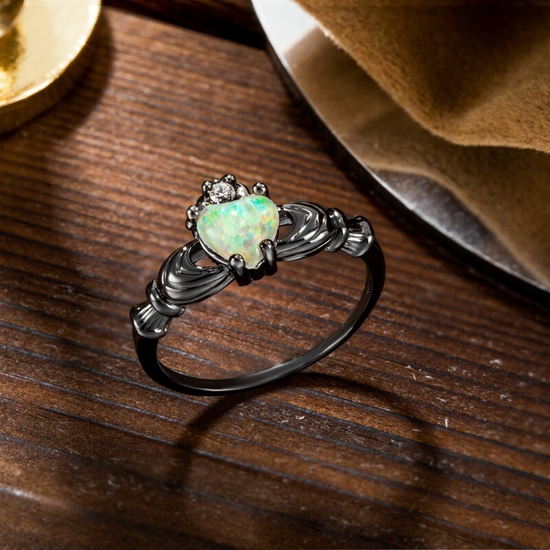 Custom Claddagh Ring - Etsy