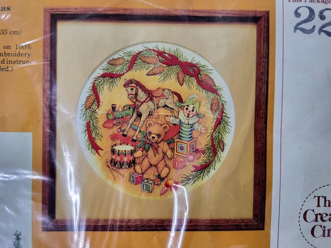 Vintage the Creative Circle Crewel Embroidery Kit Nostalgic Christmas ...