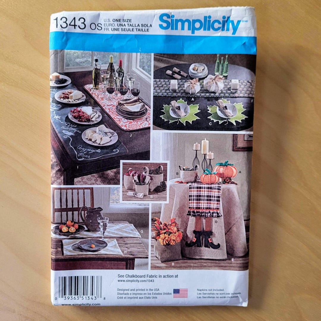 Simplicity Sewing Pattern 1343 Table Accessories, Stuffed Pumpkins in Two Sizes and Fabric ...
