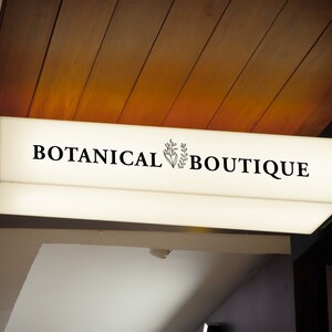 Acrylic Street Light Box Signboard Shop Logo Sign Personalized Business ...