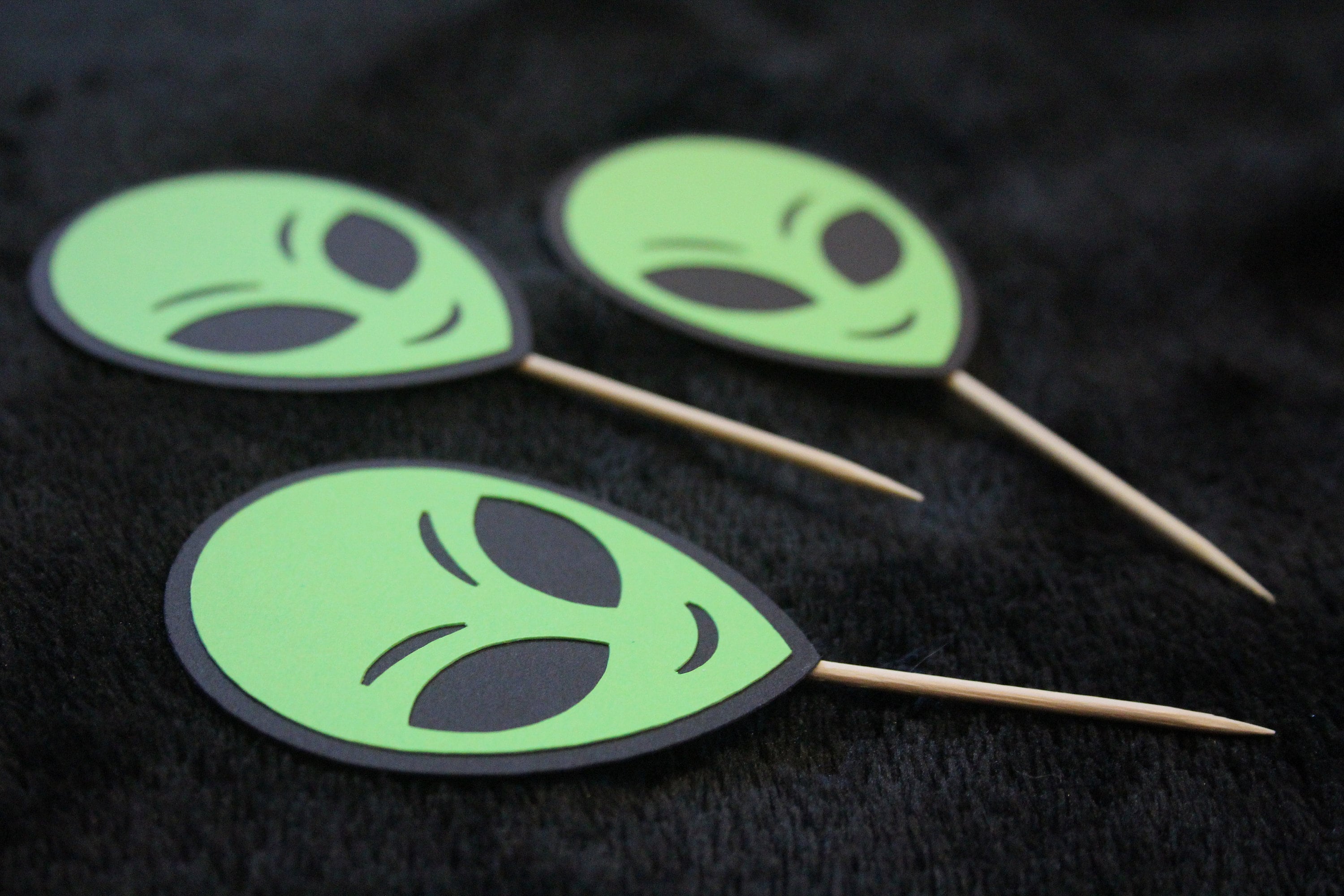 Space Out Alien Cupcake Toppers - Etsy