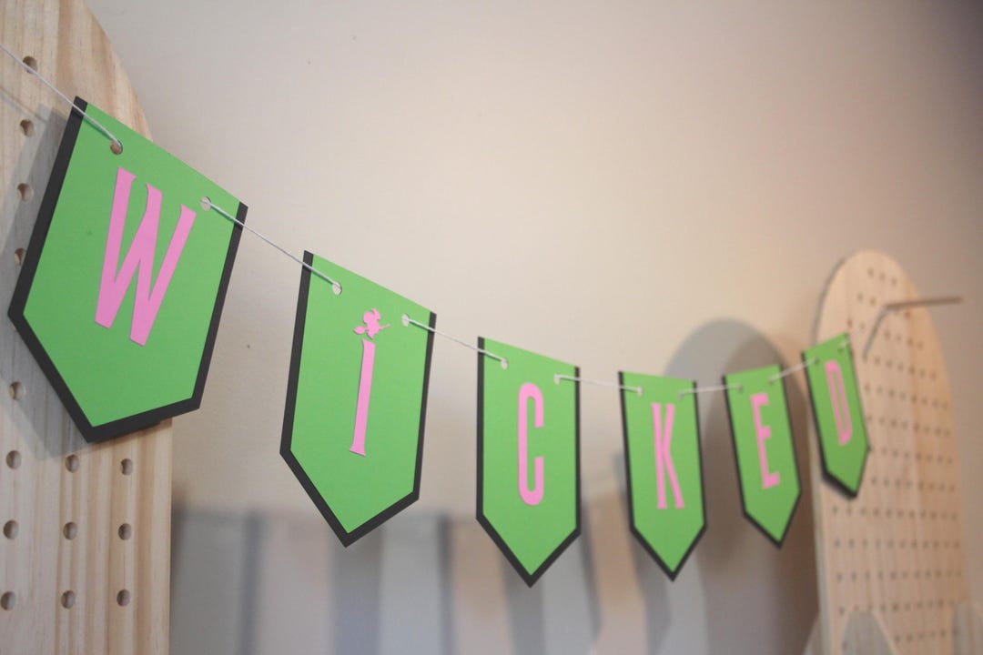 Wicked Inspired *customizable* Birthday Bunting/banner - Etsy