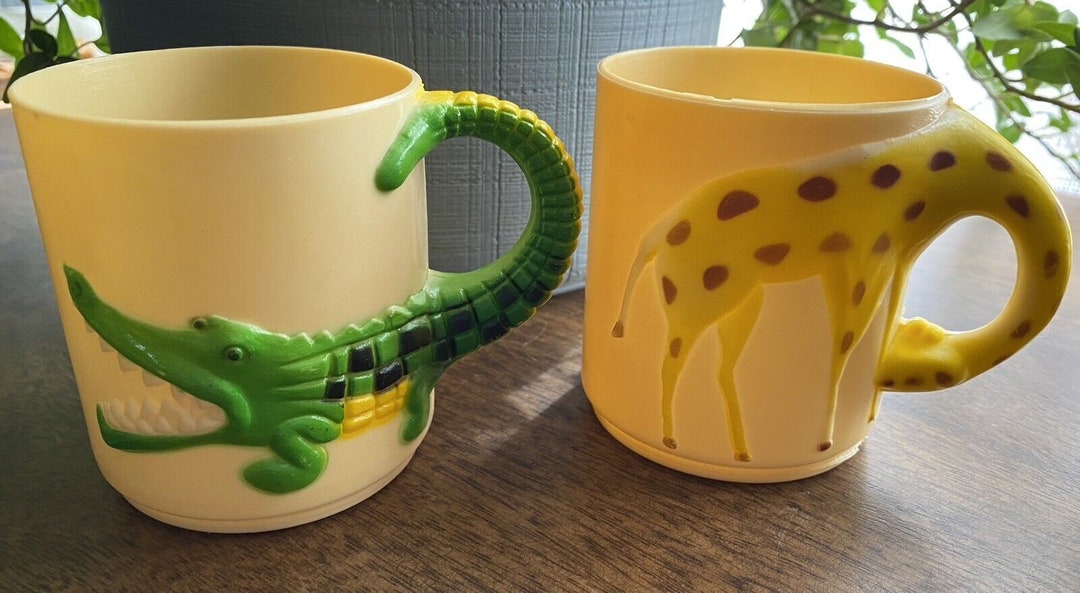 Vintage 1970's Plastic Child 3 Cups Mug Giraffe Alligator Jungle Animal ...
