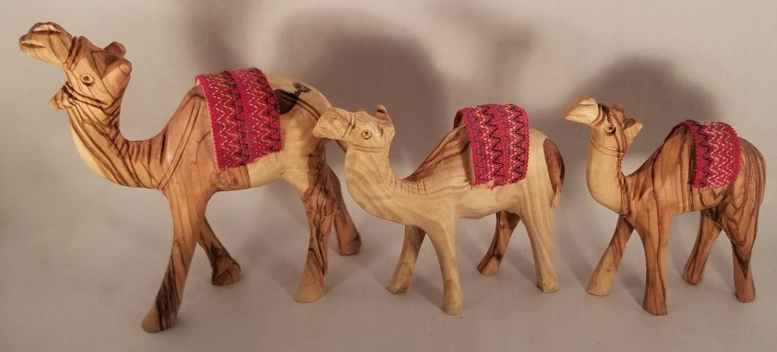 Olive Wood Camels 3 Piece Set With Red Blankets - Etsy