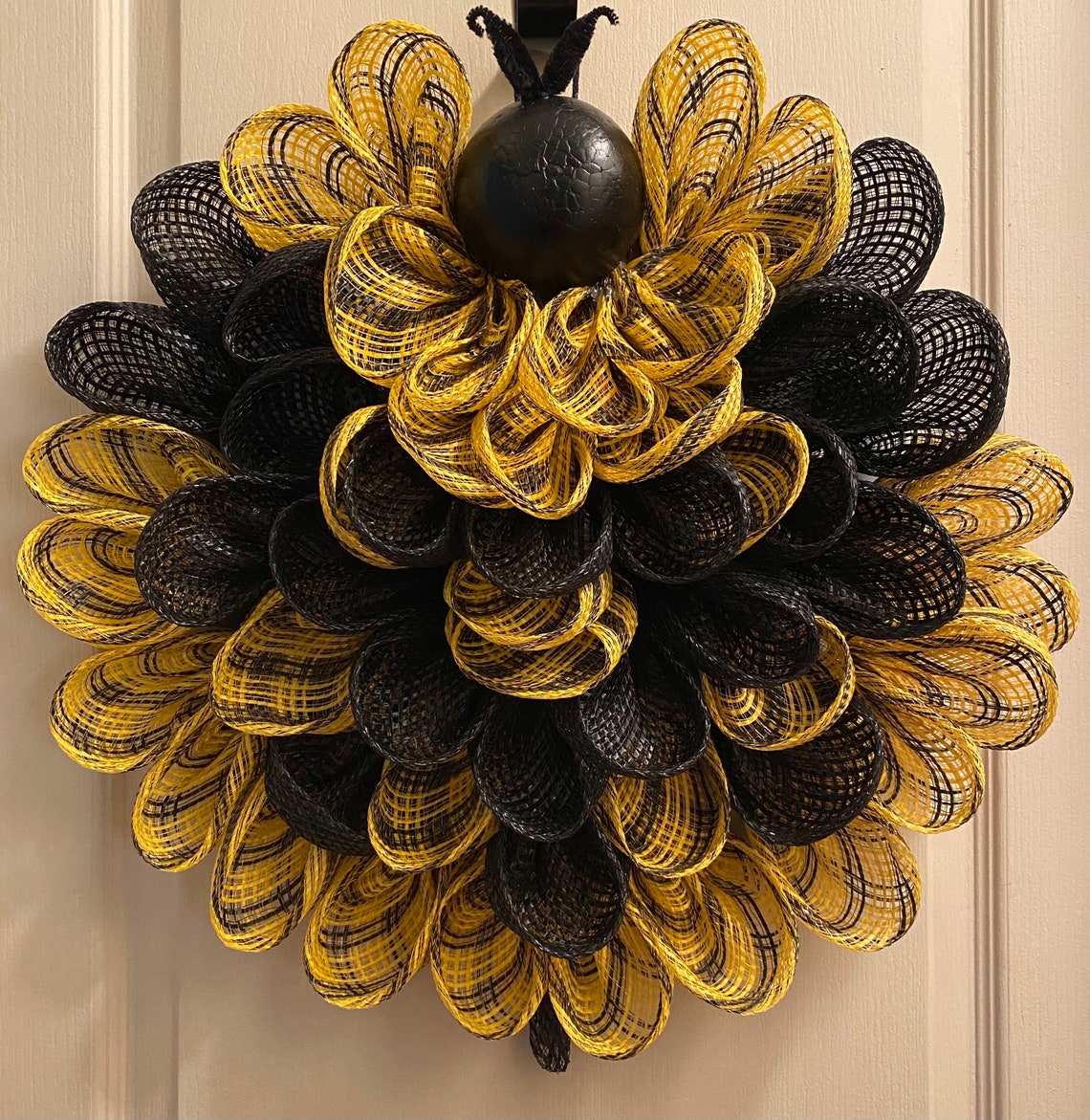 Bumble Bee Wreath, Lady Bumble Bee Wreath - Etsy
