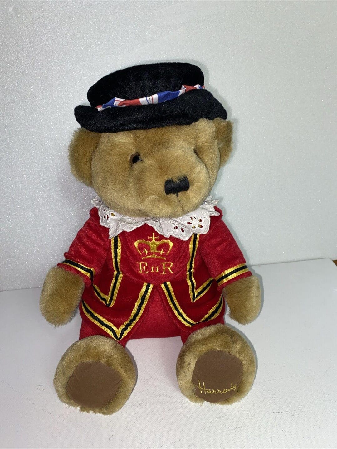 Harrods Queen Elizabeth Teddy Bear Beefeater Tower of London Royal ...