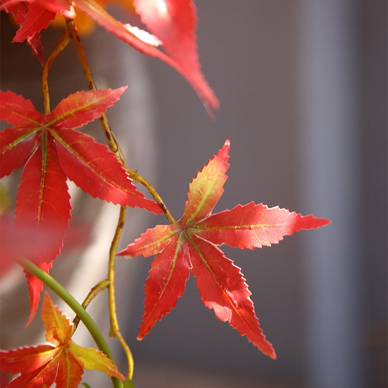 Artificial Red Maple Leaf Autumn Fake Foliage Stem Party Table ...
