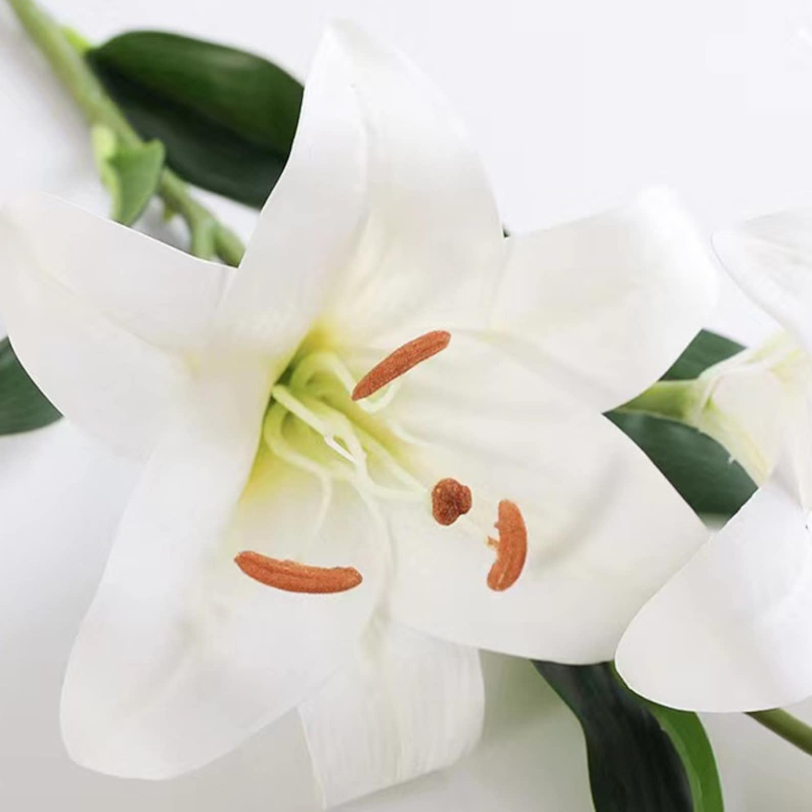 Real Touch Lily Stem With Bud, Artificial Flower With Foliage ...