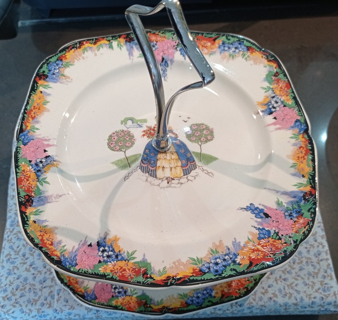 Vintage H&K Tunstall 'Crinoline Lady' Cake Stand - Etsy.de