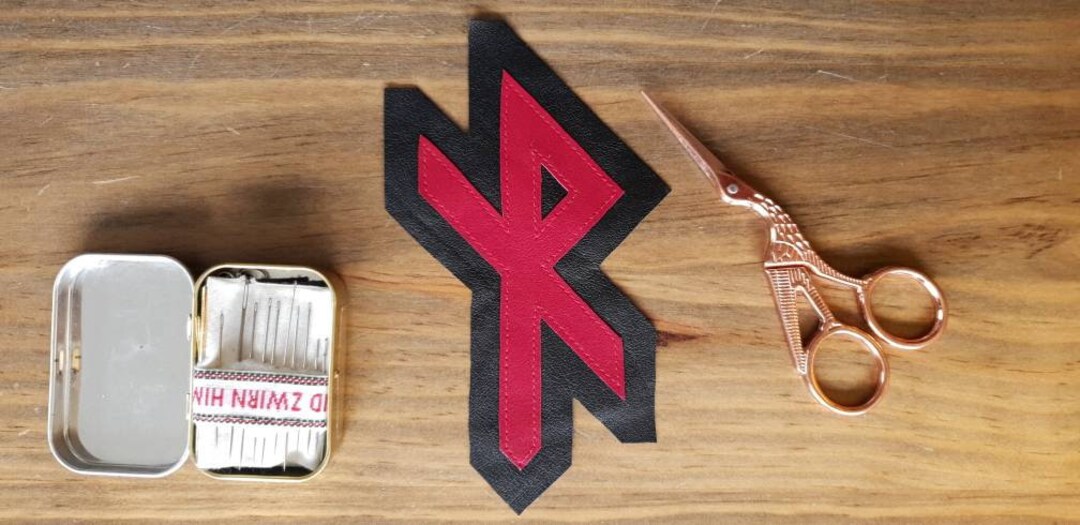 SAFE TRAVELS Great Binding Rune Patch / Patch in Dark Red / - Etsy