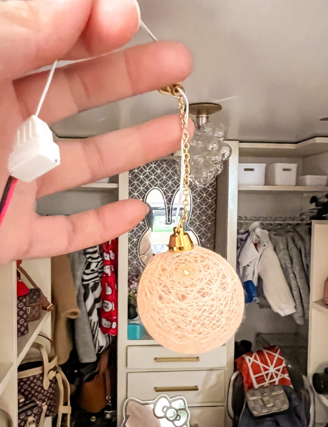 Modern Dollhouse 40mm String Cotton Ball Sphere Light. Gold . 1/12 ...
